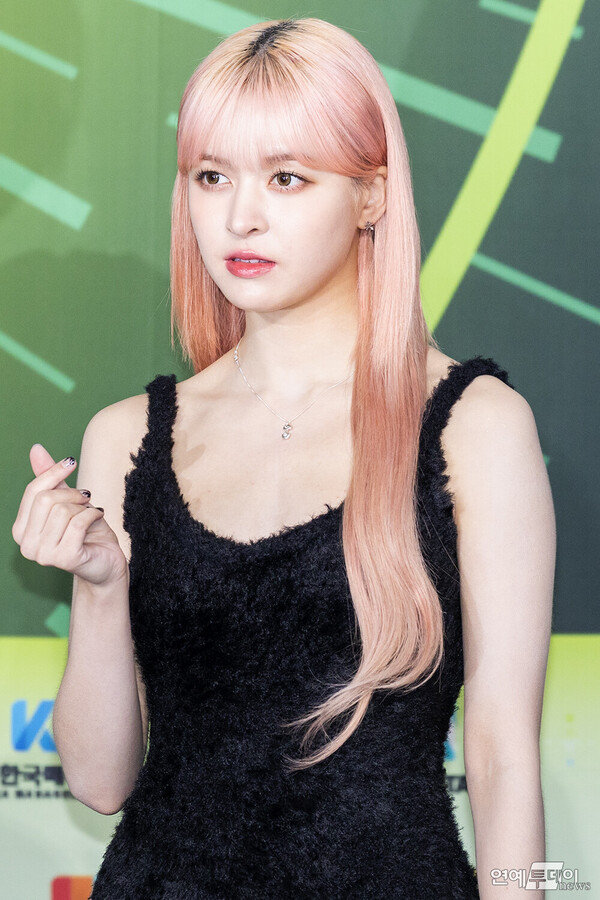 [today포토] 엔믹스 Nmixx 릴리 ‘핑크빛 하트